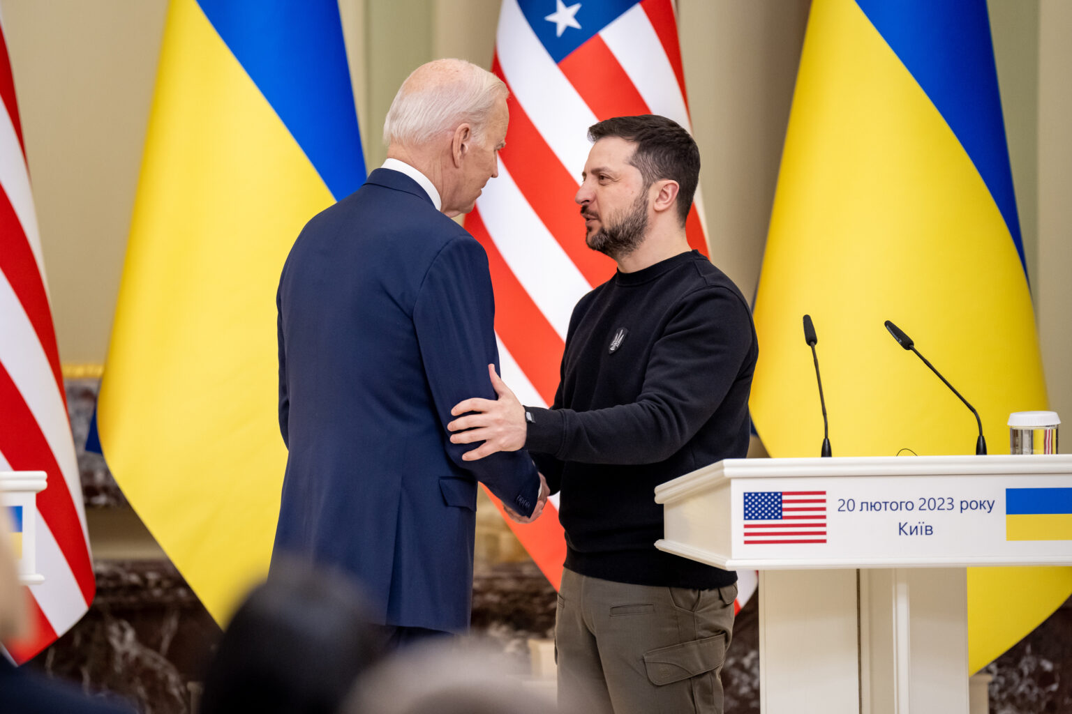 6 House Republicans Join Democrats To Advance Ukraine Aid Bill Over ...
