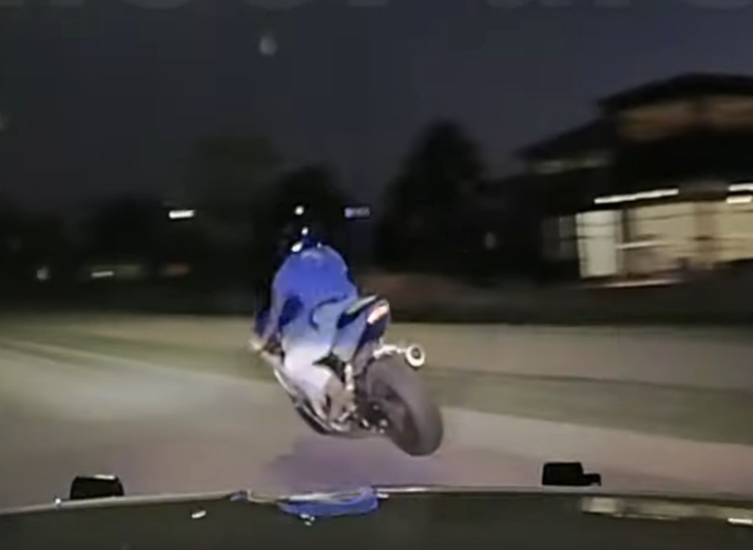 Biker Tries To Outrun The Cops - Ends Up Proving He Needs Riding ...