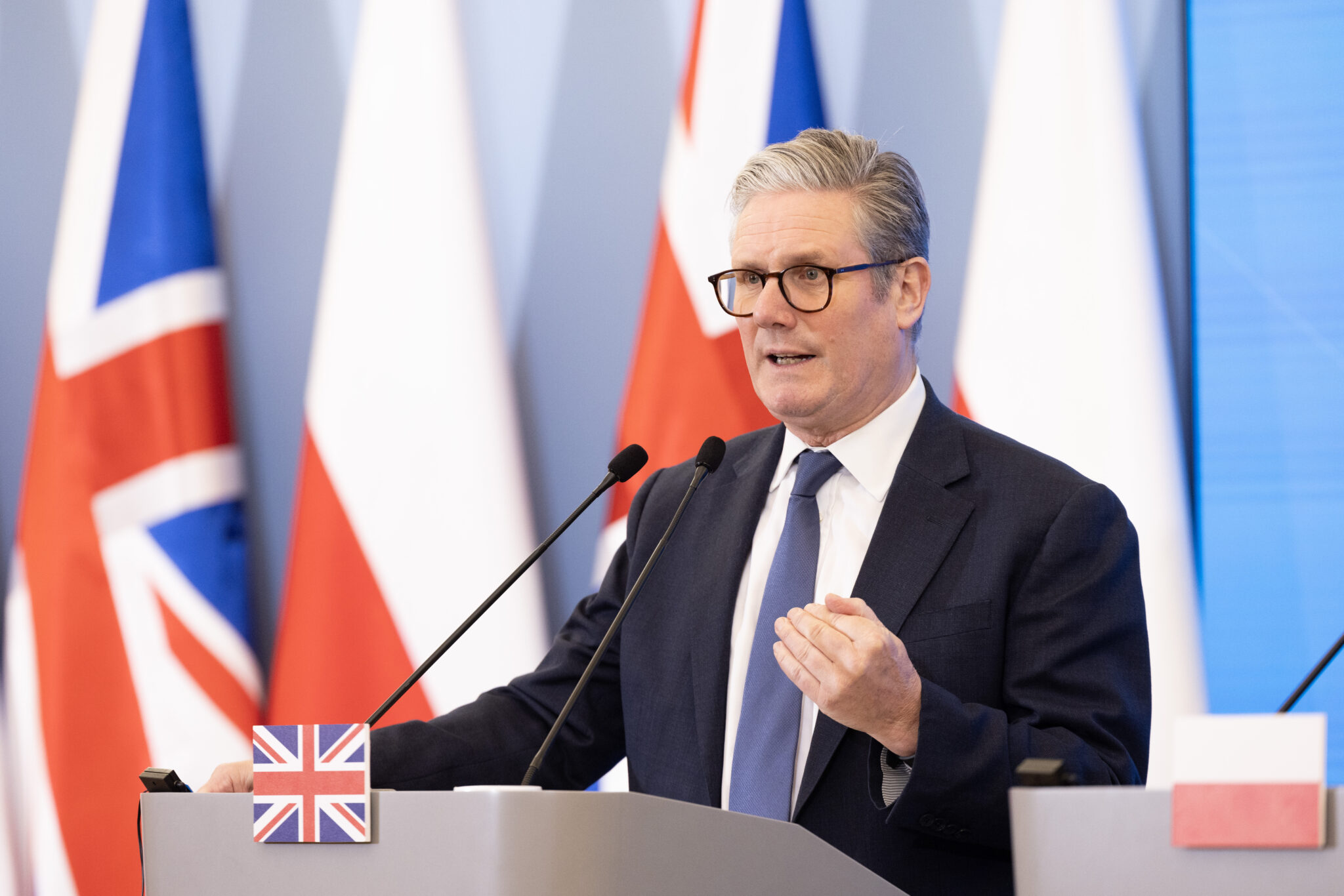 Britain's Prime Minister Resigns After Dramatic Collapse In Support ...